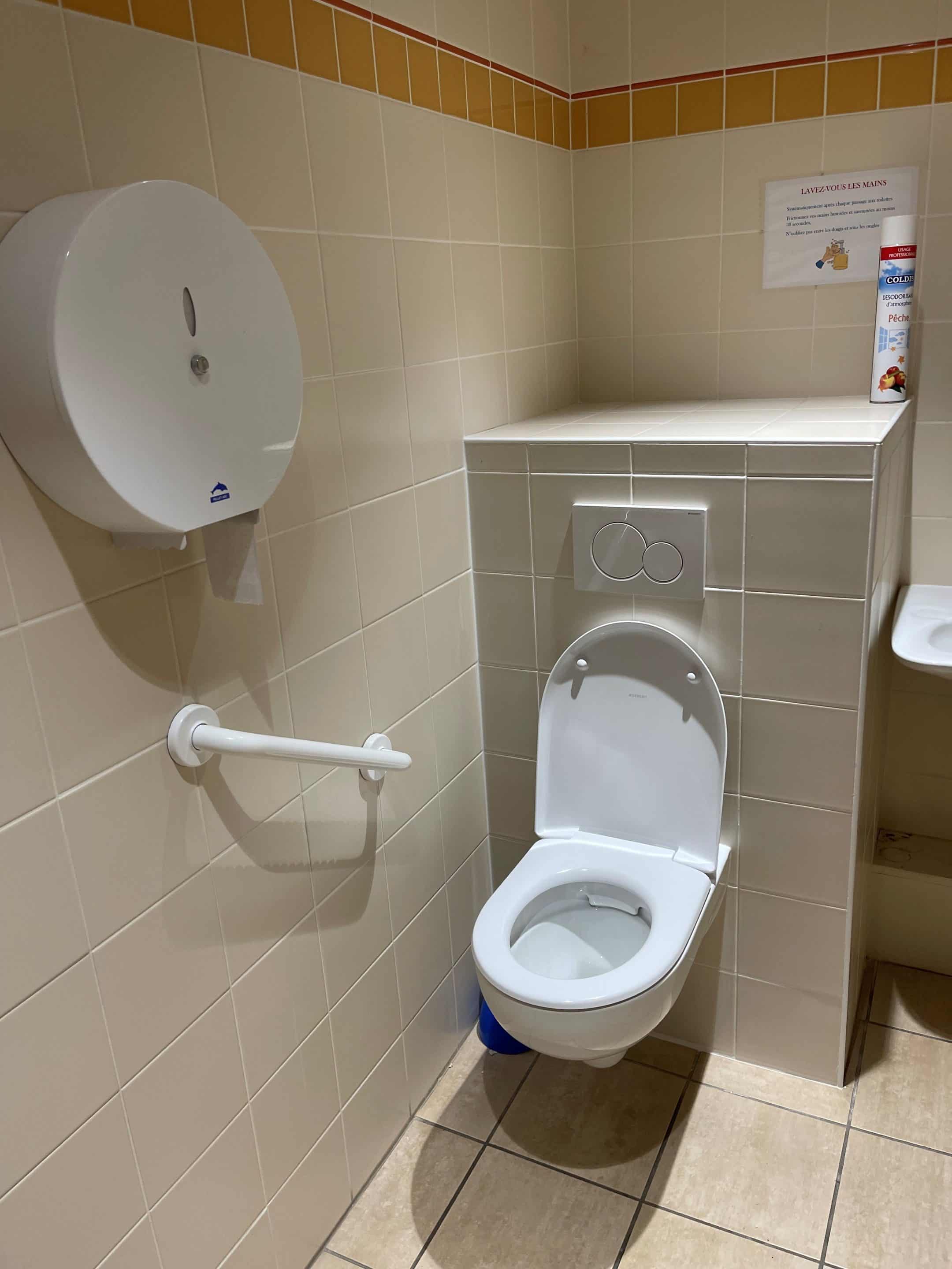 Installation de 3 WC suspendus sur la commune de FLEURIE (69820) - CPS ...